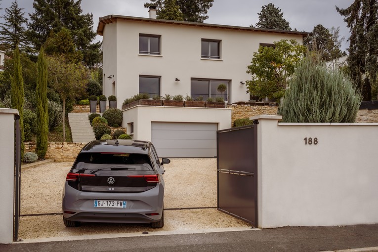 Porți culisante și batante electrice · Sisteme automatizare porți - Somfy